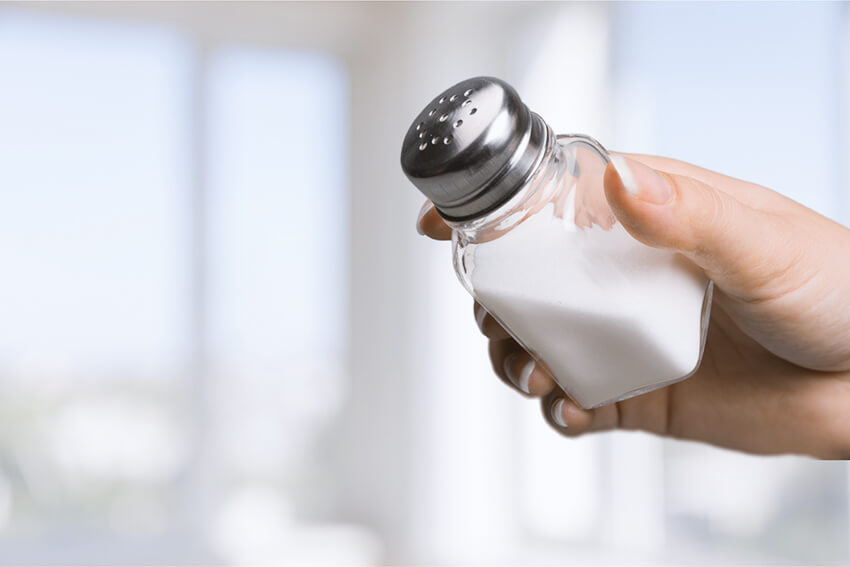 Blog – 5 ways to shake the salt from your diet | Main Line Health